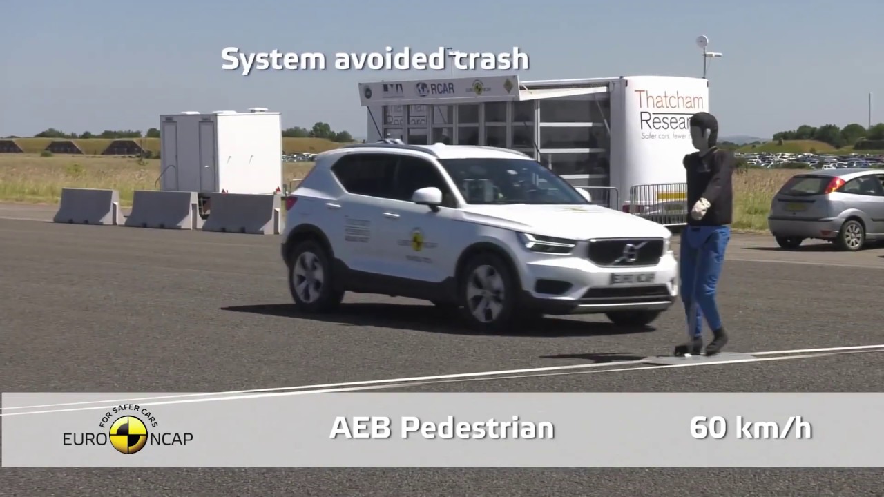 Volvo XC40 Crash Test (2018 Model) - YouTube