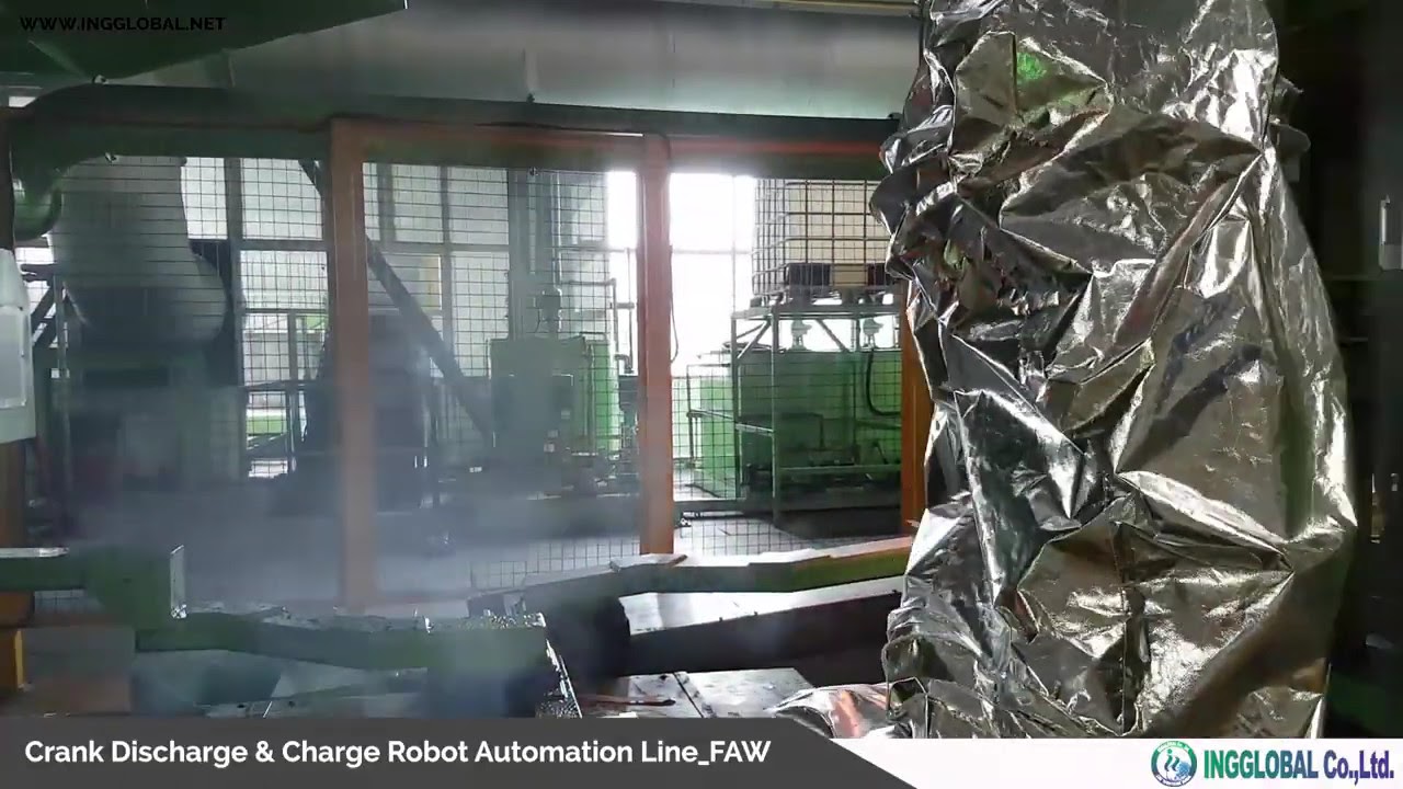 ROBOT HANDLING_Crank Discharge & Charge Robot Automation Line FAW - YouTube