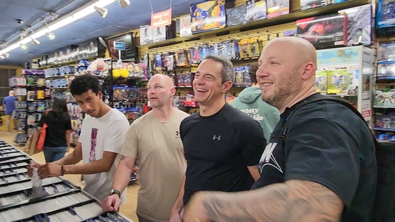 NYCC 2022 Rogues Gallery INVADES Midtown Comics in Times Square!! - YouTube