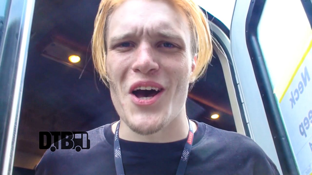 Neck Deep / Ben Barlow - BUS INVADERS Ep. 898 [Warped Edition 2015 ...