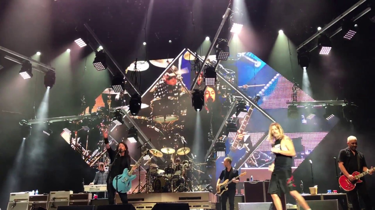 Foo Fighters “Under Pressure” with Fan Pierce Edge - Columbia, SC 10/17 ...