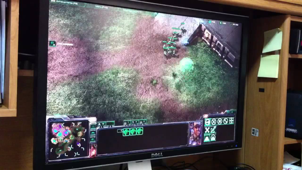 Starcraft II 30" screen [2650x1600] - YouTube