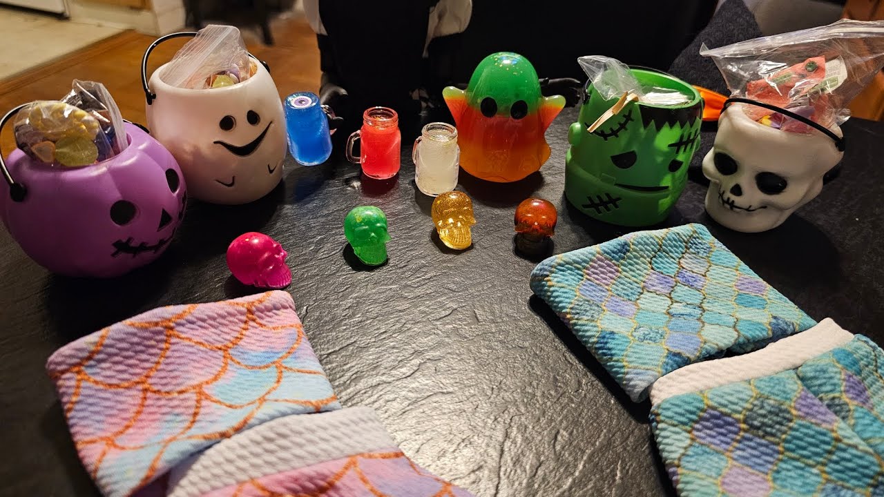 Box Opening: Halloween Doll Props from Doll Luvrs Design on Etsy - YouTube