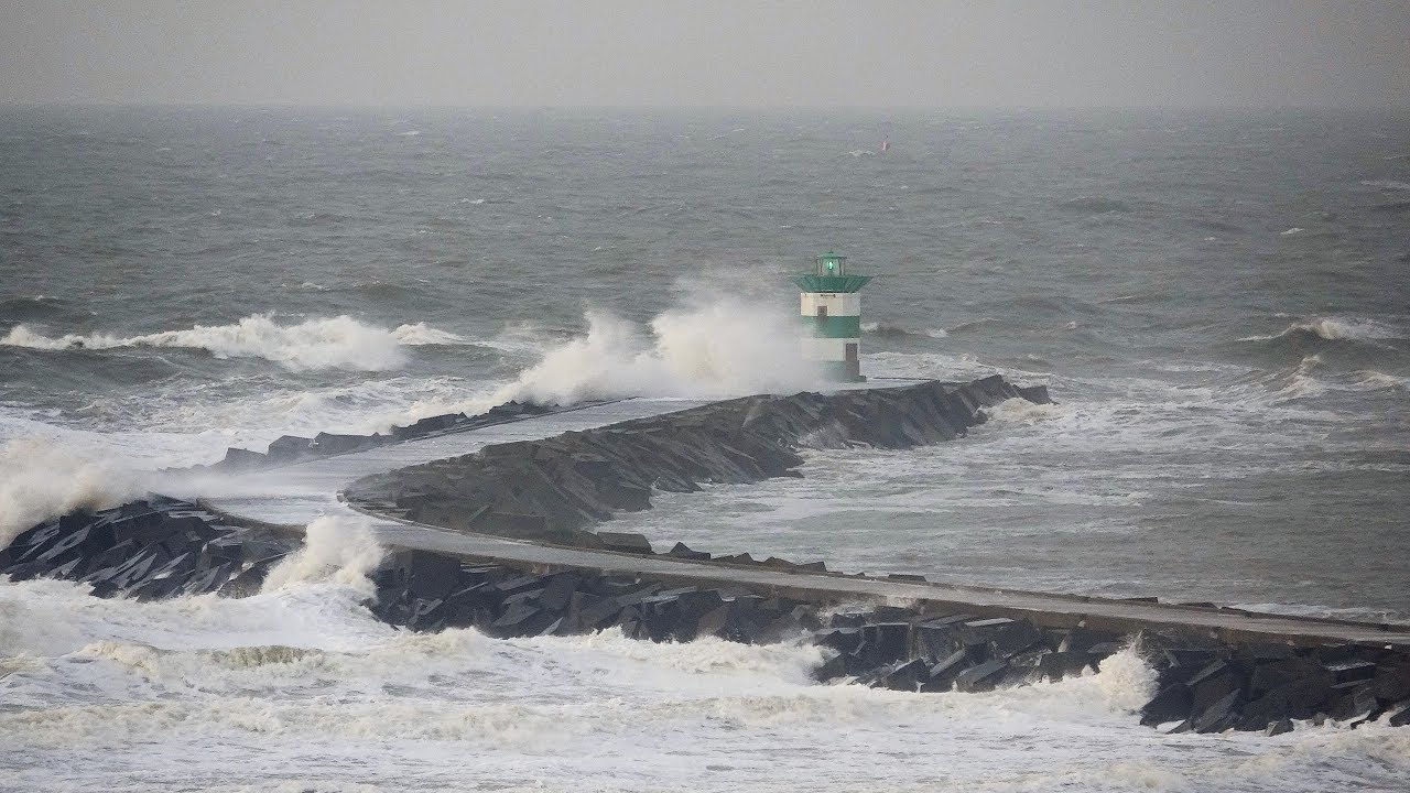1e storm 2018 locatie scheveningen 3-1-2018 - YouTube