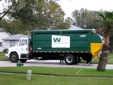 Waste Management Recycling Truck 1-12-09 (Part 2 of 3) - YouTube