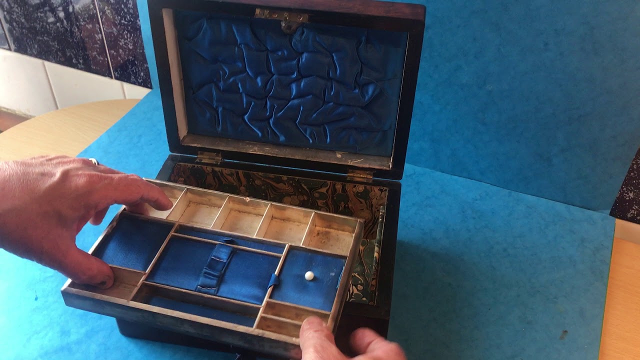 Walnut Victorian Sewing Box, c.1870 - YouTube