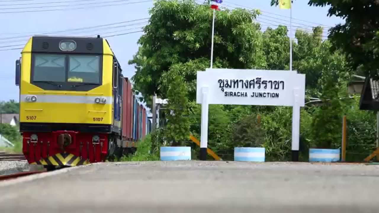 CSR SDA3 5107 Fright train pass Si Racha Junction, Chonburi, Thailand ...
