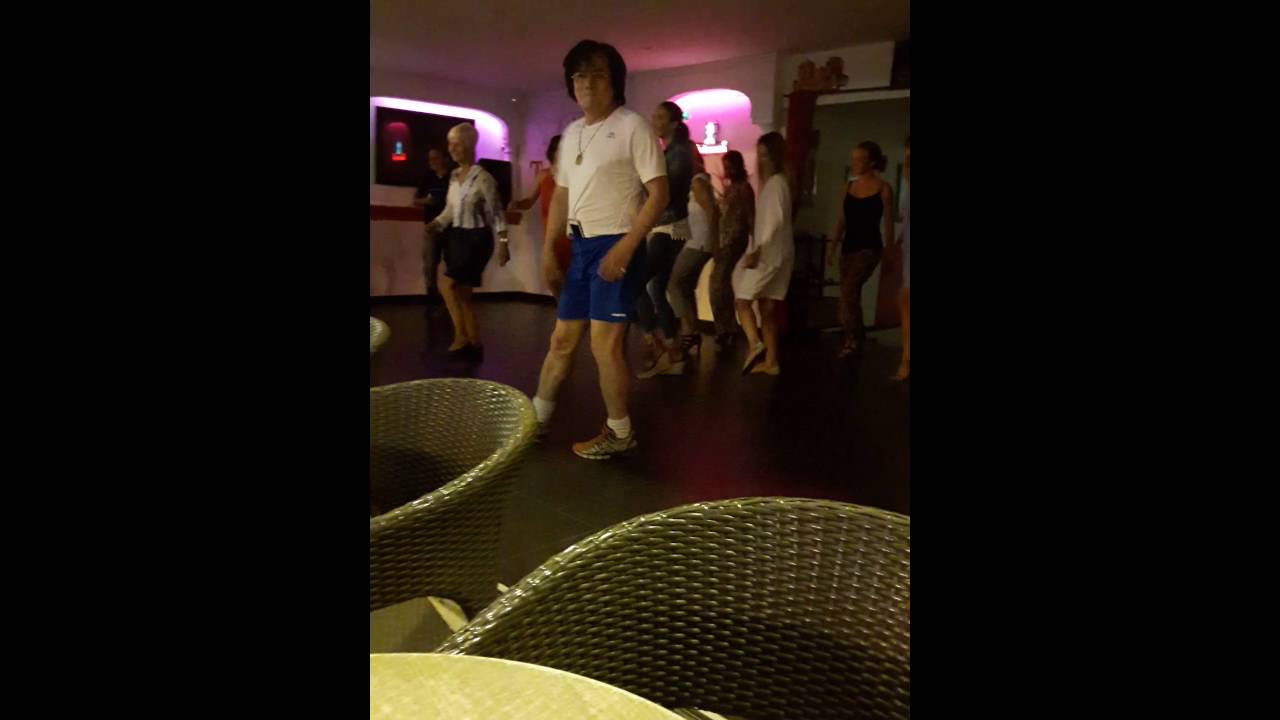 Une nouvelle façon de danser le Madison ! - YouTube