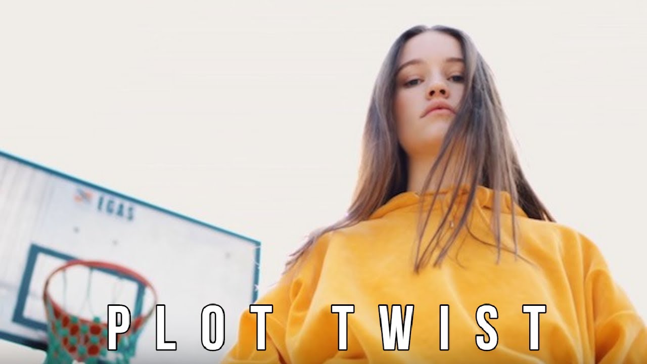 Sigrid - Plot Twist (Lyrics) - YouTube
