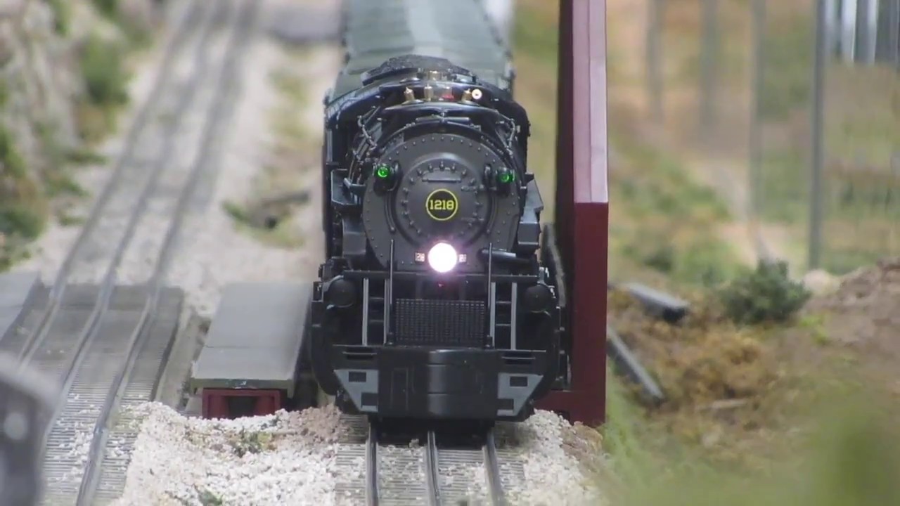 Dynamic Hobbies: 3-Rail Train Action - YouTube