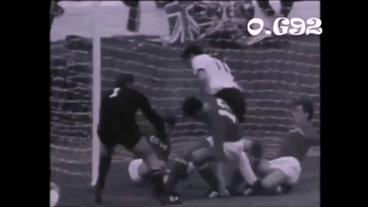 Best saves Lev Yashin - YouTube