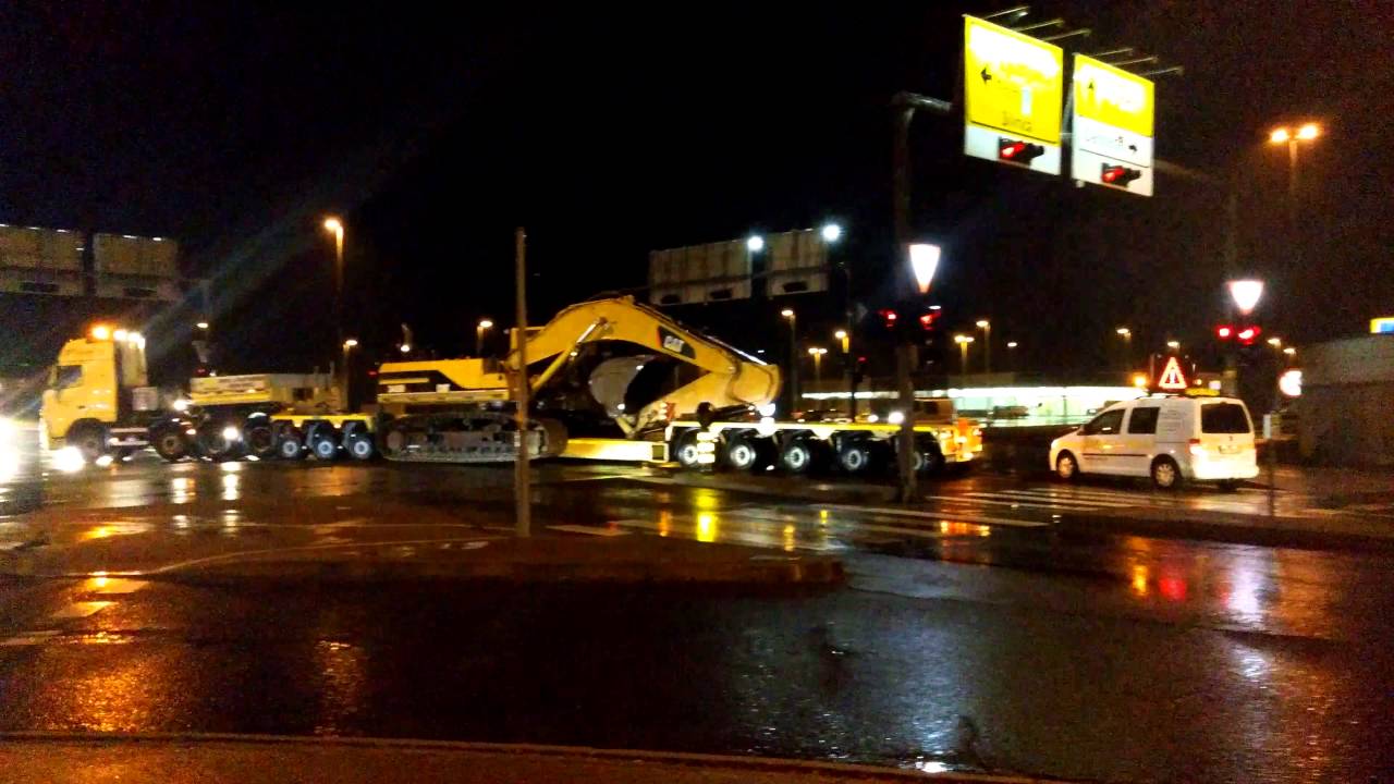 Ploj - Baggerbrücke Transport - YouTube