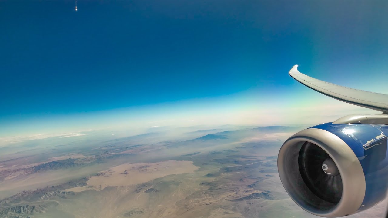 787 DREAMLINER [LIGHT TO MODERATE TURBULENCE] - BOEING 787-10 ...