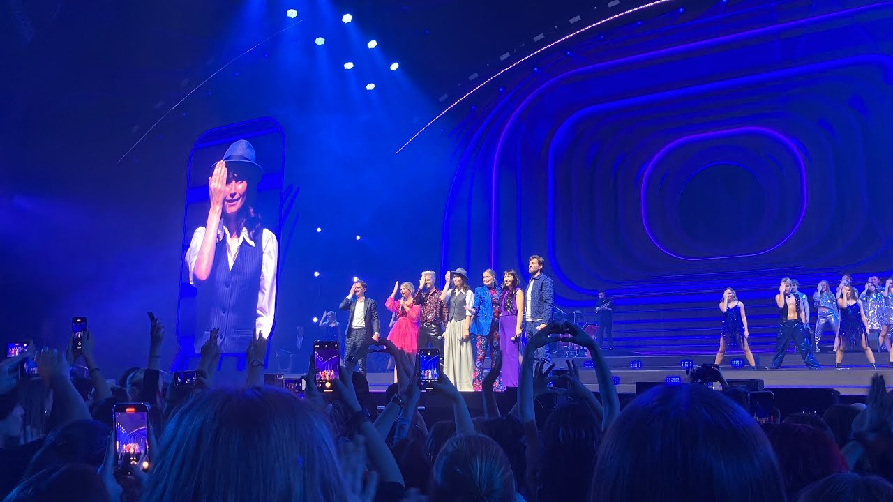 Het huis Anubis sing along studio 100 - YouTube