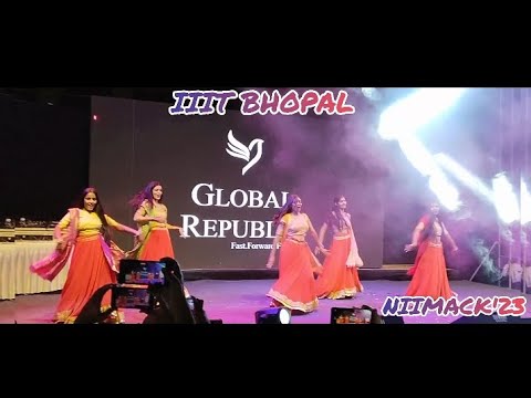 Tere rang rang man mehkega 💃 Dance performance #dance @Niimack - YouTube