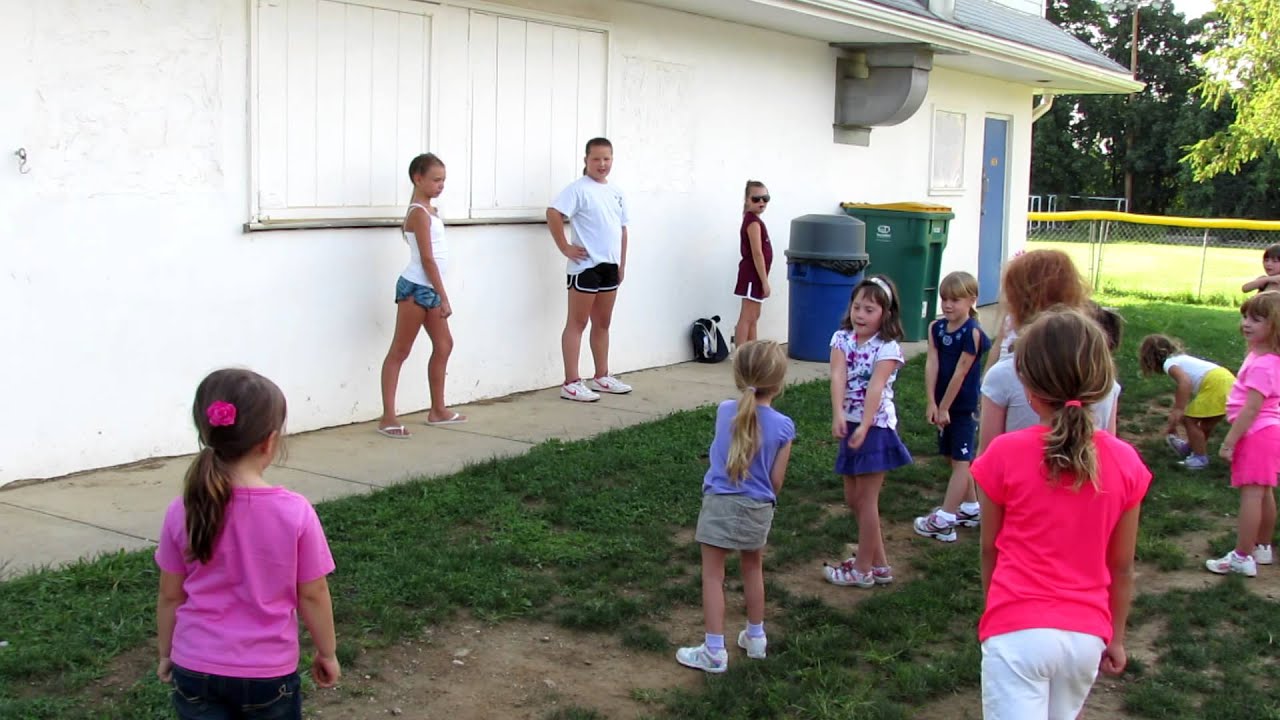 BYC Flag Cheerleaders Hello Cheer - YouTube