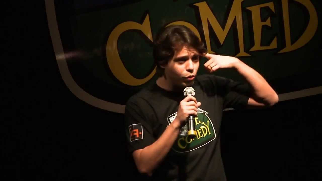 Murilo Gun - Stand-up comedy in english @ Brazil Live Comedy (São Paulo ...