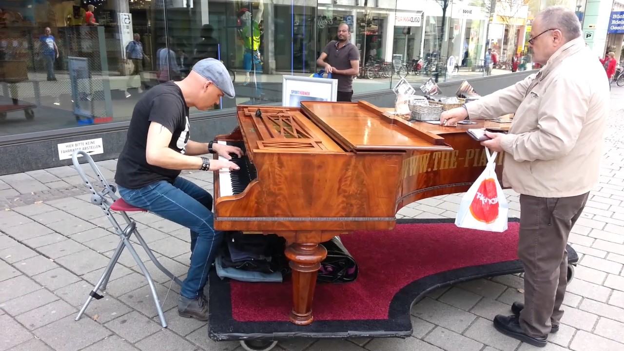 Awsome German Streetartist/Straßenmusikant Marcel Kuipers - As the ...