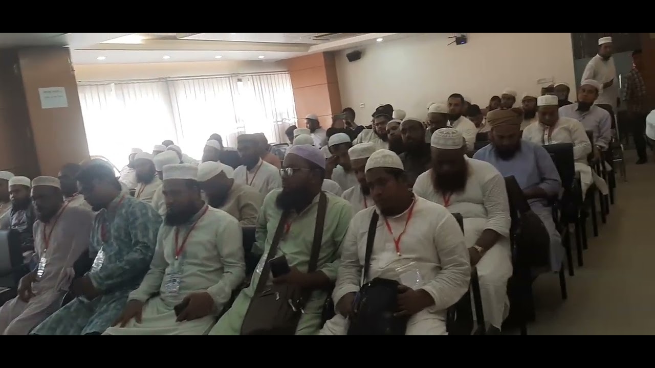 Dr. Motahar singing on a program of Islami Jubo Majlis @ paltan - YouTube