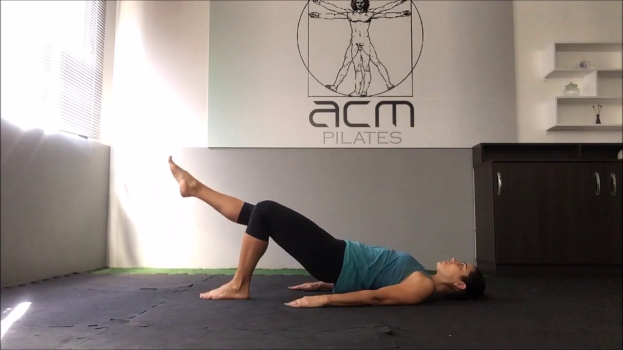 Prof. Pipe Mat Pilates - YouTube