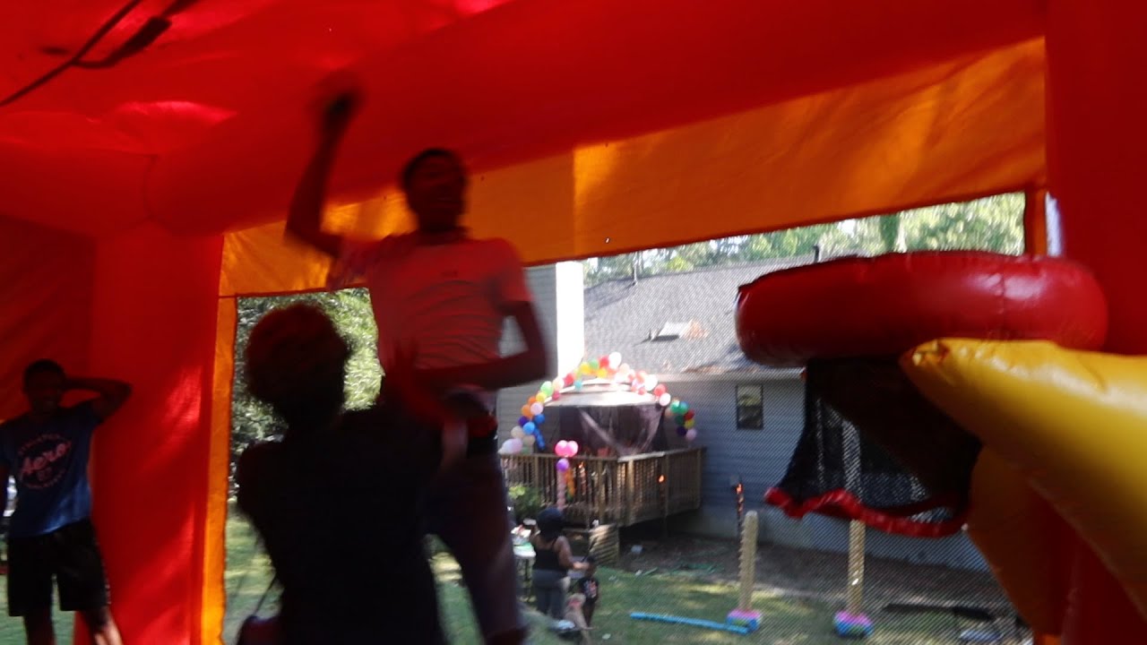 Bounce House Dunk Contest!!!! [IM BACK] - YouTube