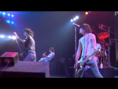 Ramones - It's A live The Rainbow 1977 - YouTube Music