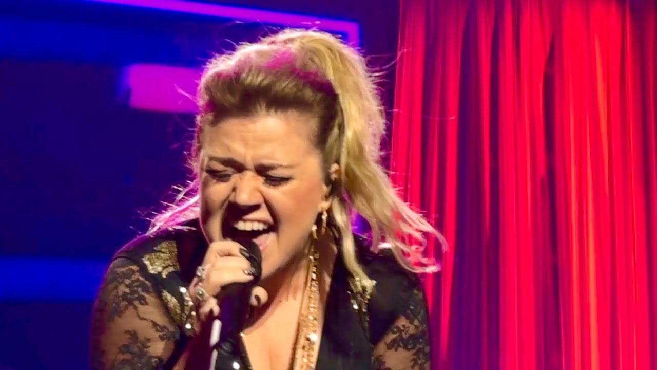 Kelly Clarkson - Me live in Las Vegas, NV - 8/18/2023 - YouTube