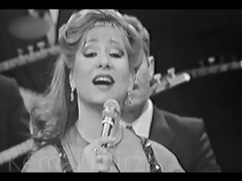 Bedia Akartürk - Kurban Olam Seni Doğuran Anaya (1980)