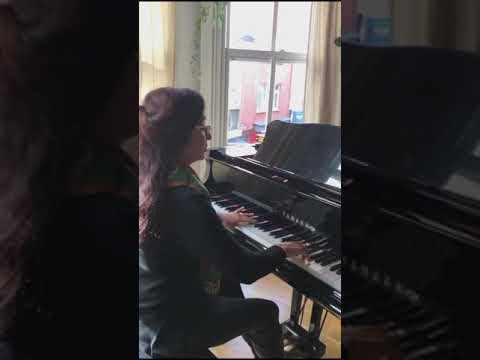 Küçələrə su səpmişəm