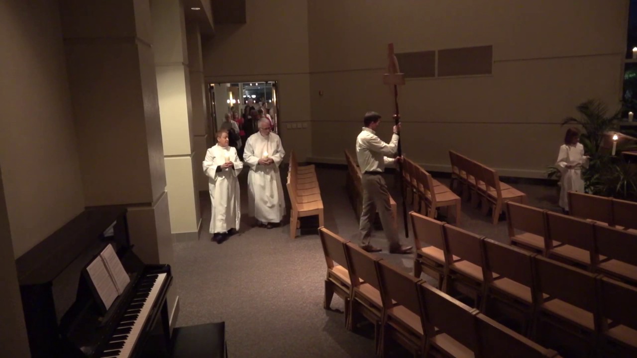 Procession of the Blessed Sacrament, Holy Thursday 2017 - YouTube