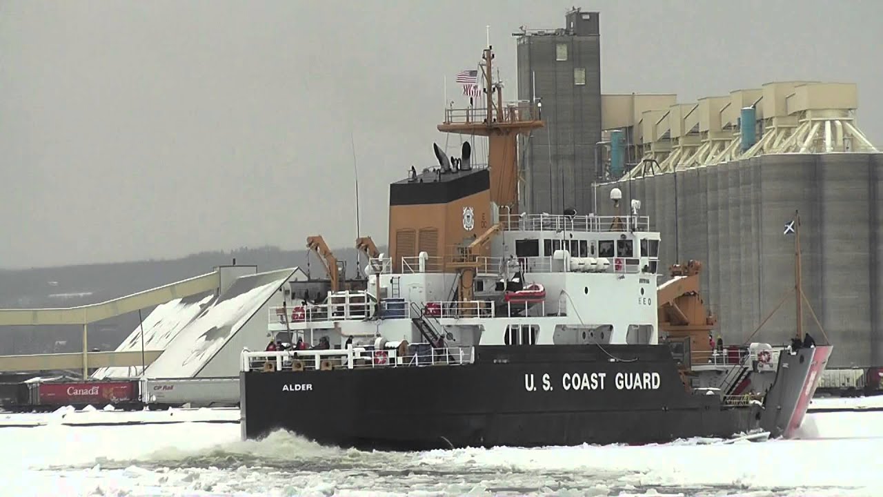 Coast Guard cutter Alder opens spring season in Duluth Minnesota - YouTube