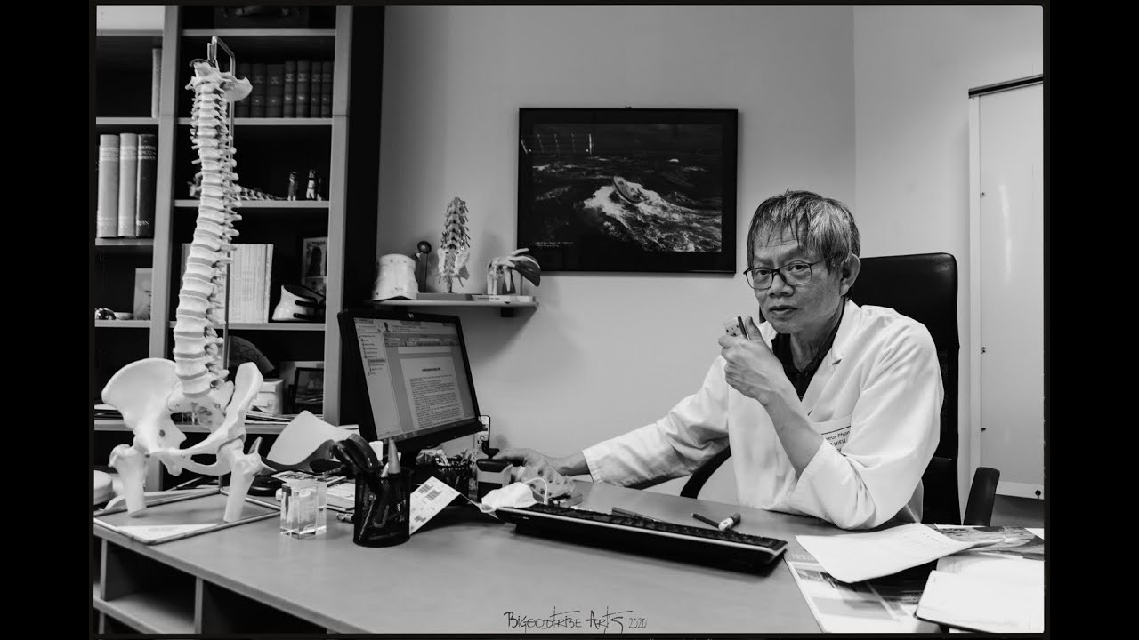 Parlons de neurochirurgie, avec le Professeur Dam Hieu - YouTube