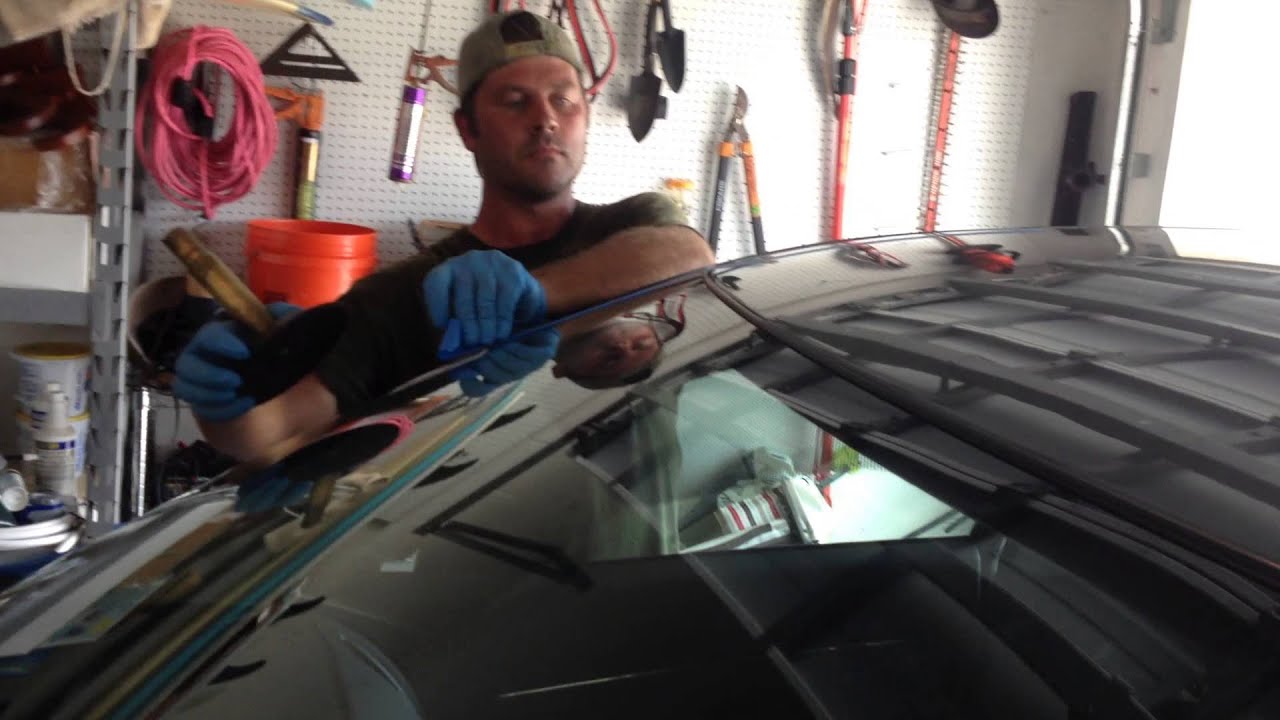 Matt installs the windshield on a 2014 Mitsubishi Outlander with ease ...