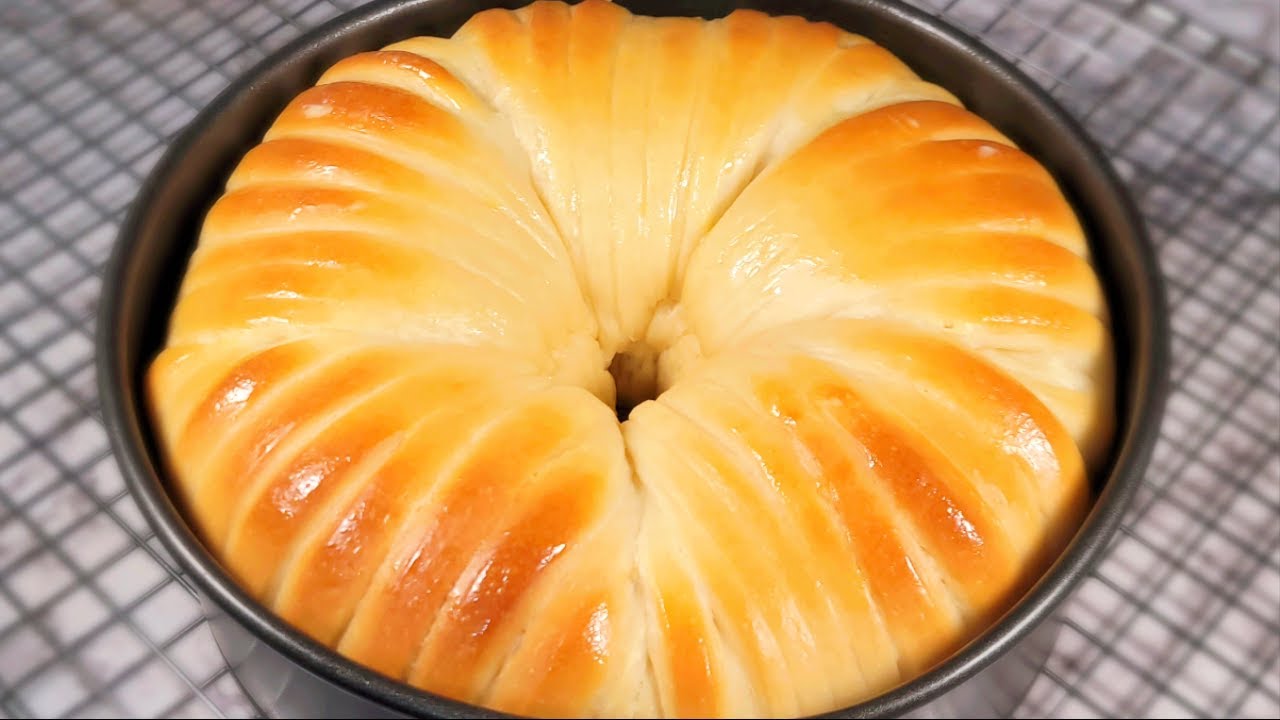 WOOL ROLL BREAD RECIPE || BREAD RECIPE - YouTube