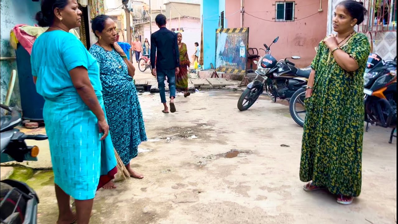 मुंबई की झोपडपट्टी में कसे रहते हैं लोग ll Mumbai Slums Walking Tour ll ...