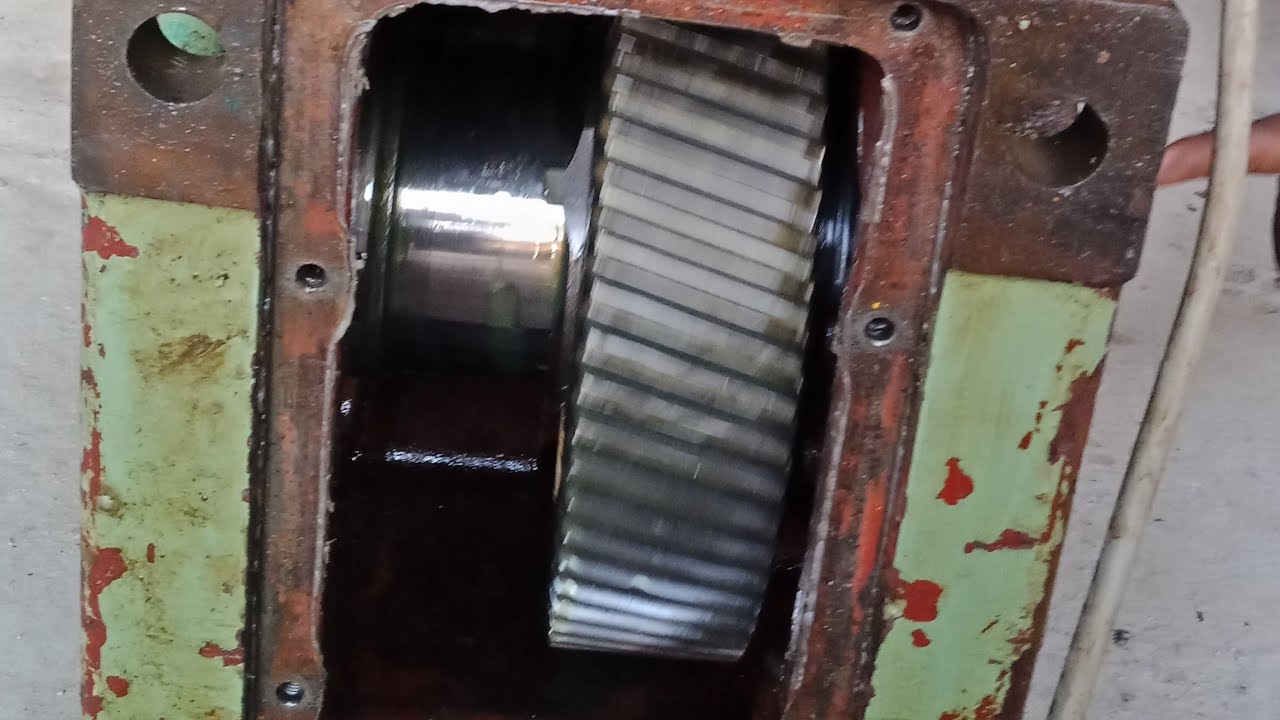 How to work mechanical gear || Inside view of mechanical gear box ...