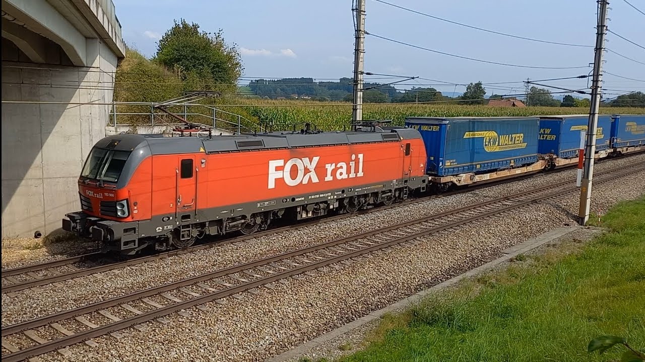 Fox Rail Vectron mit LKW Walter - YouTube