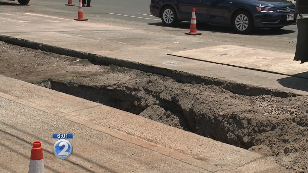 Ruptured gas line on Kapahulu Ave. was much closer to surface than ...