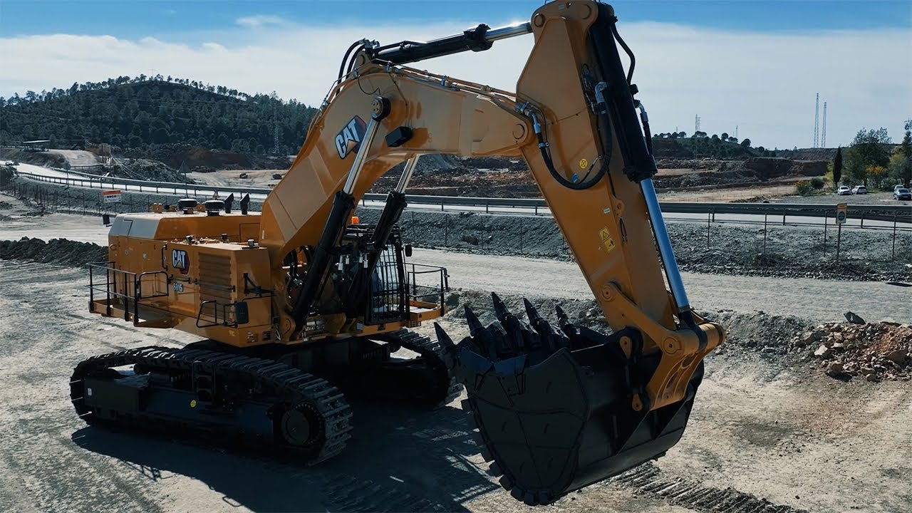 Finanzauto | Montaje y Entrega de Excavadora Cat® 6015 para Sánchez y ...
