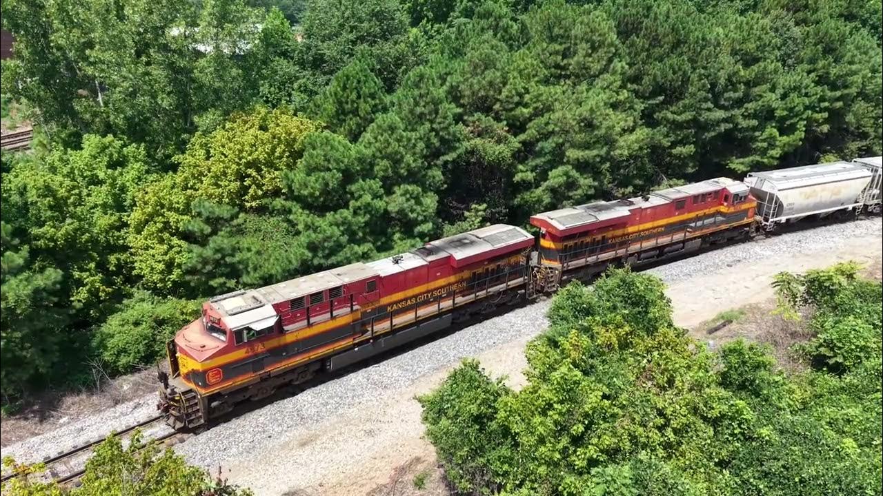 A CSX Local Meets a Stack, NS 154 and KCS Power Leads a CSX Freight - YouTube