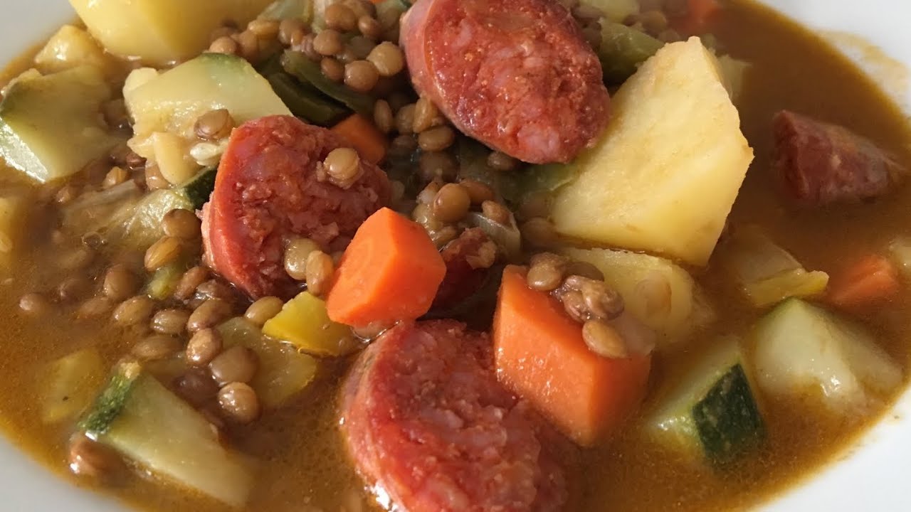Delicious lentils with sausage (lentejas con chorizo). - YouTube