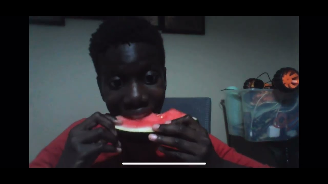 Knock knock run eating watermelon - YouTube