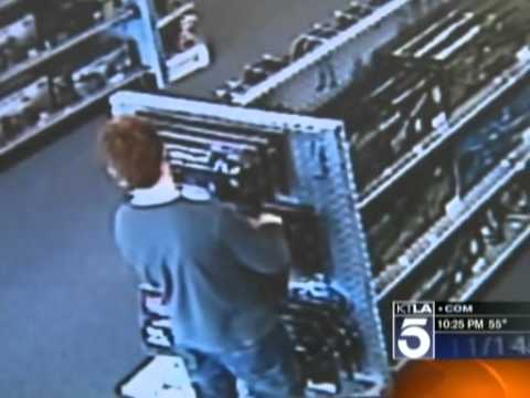 Carolyn Costello - Dumb Thief - KTLA (11-21-11) - YouTube