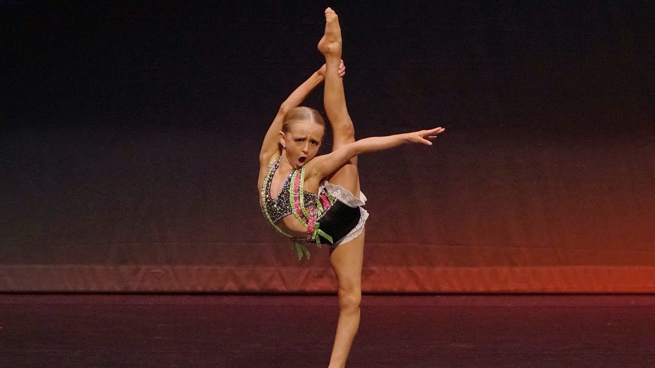 Anna Holley- Wind It Up - YouTube