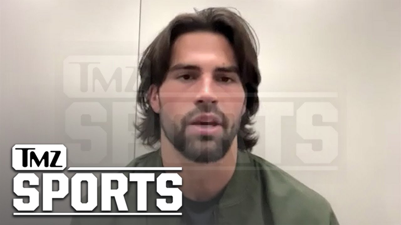 Notre Dame Heartthrob Sam Hartman Says He Can't Get Haircut, 'People ...