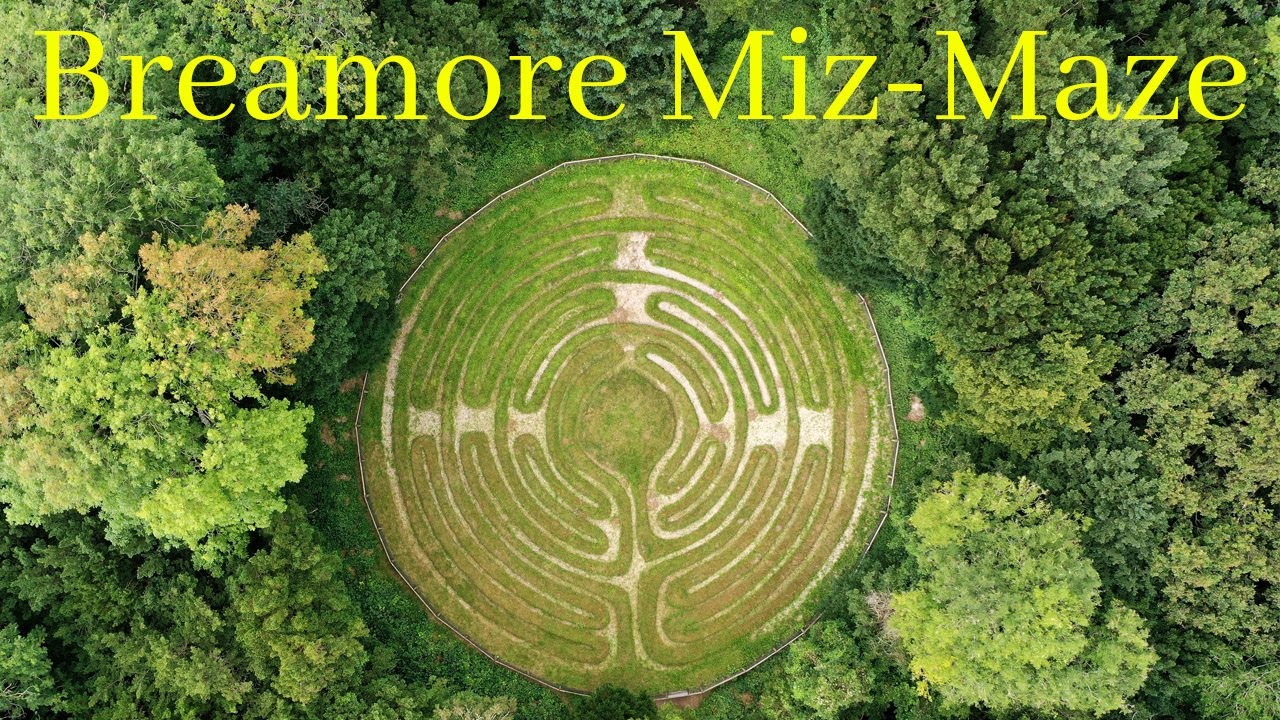 Breamore Miz-Maze, 800 Year Old Turf Maze - YouTube
