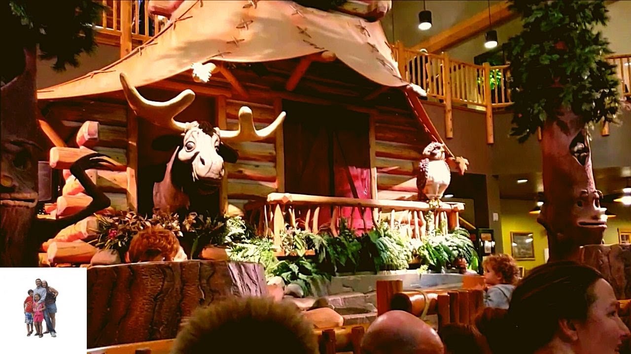 Great Wolf Lodge Great Clock Tower Show 2nd Day - YouTube