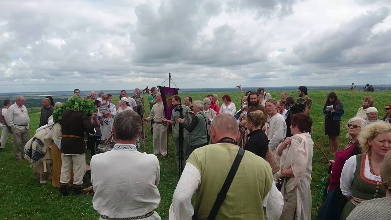 AMŽINOSIOS UGNIES ŠVENTĖ ANT ŠATRIJOS KALNO 2016.07.16 - YouTube