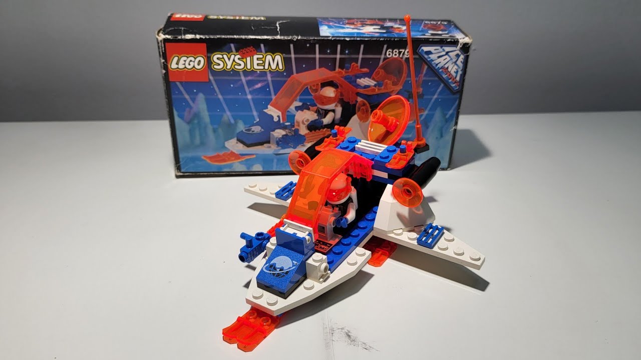 [브릭 리뷰 #1] 30년전 올드 레고로 첫 리뷰를? LEGO 6879 아이스혹성 정찰대 - YouTube