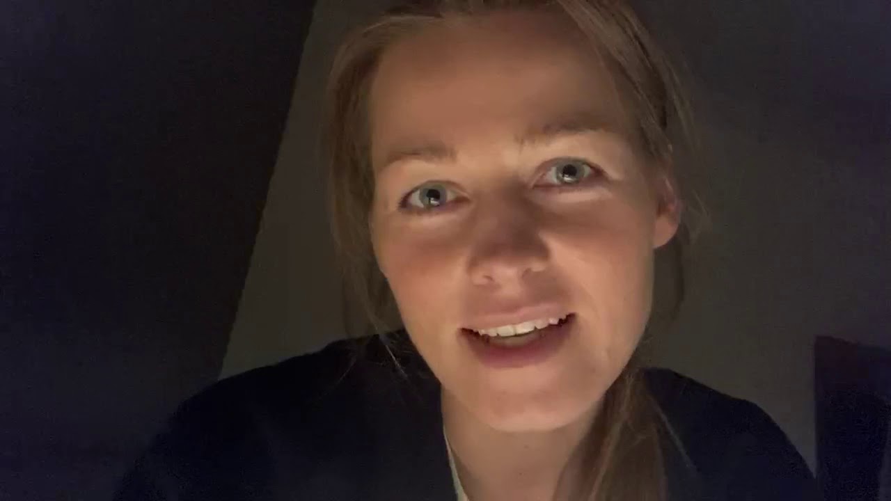 Laura Atelsone - Smaids, kurā var iemīlēties - YouTube